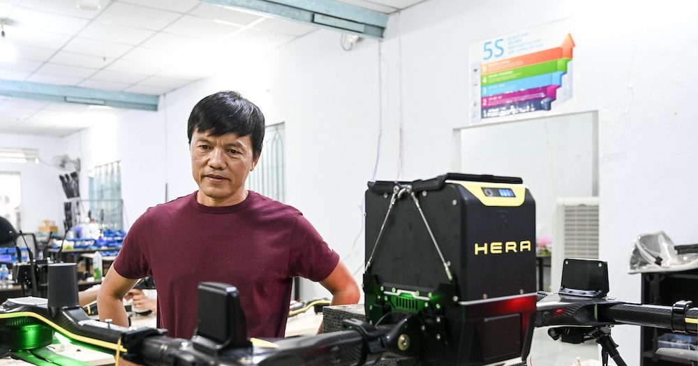 CEO of international drone manufacturer grew up in a slum in HCMC