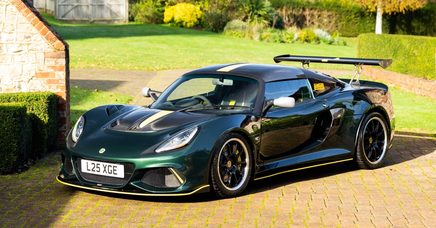 Lotus Exige Cup 430 bản đặc biệt lộ diện tại Việt Nam, giá ngang siêu xe