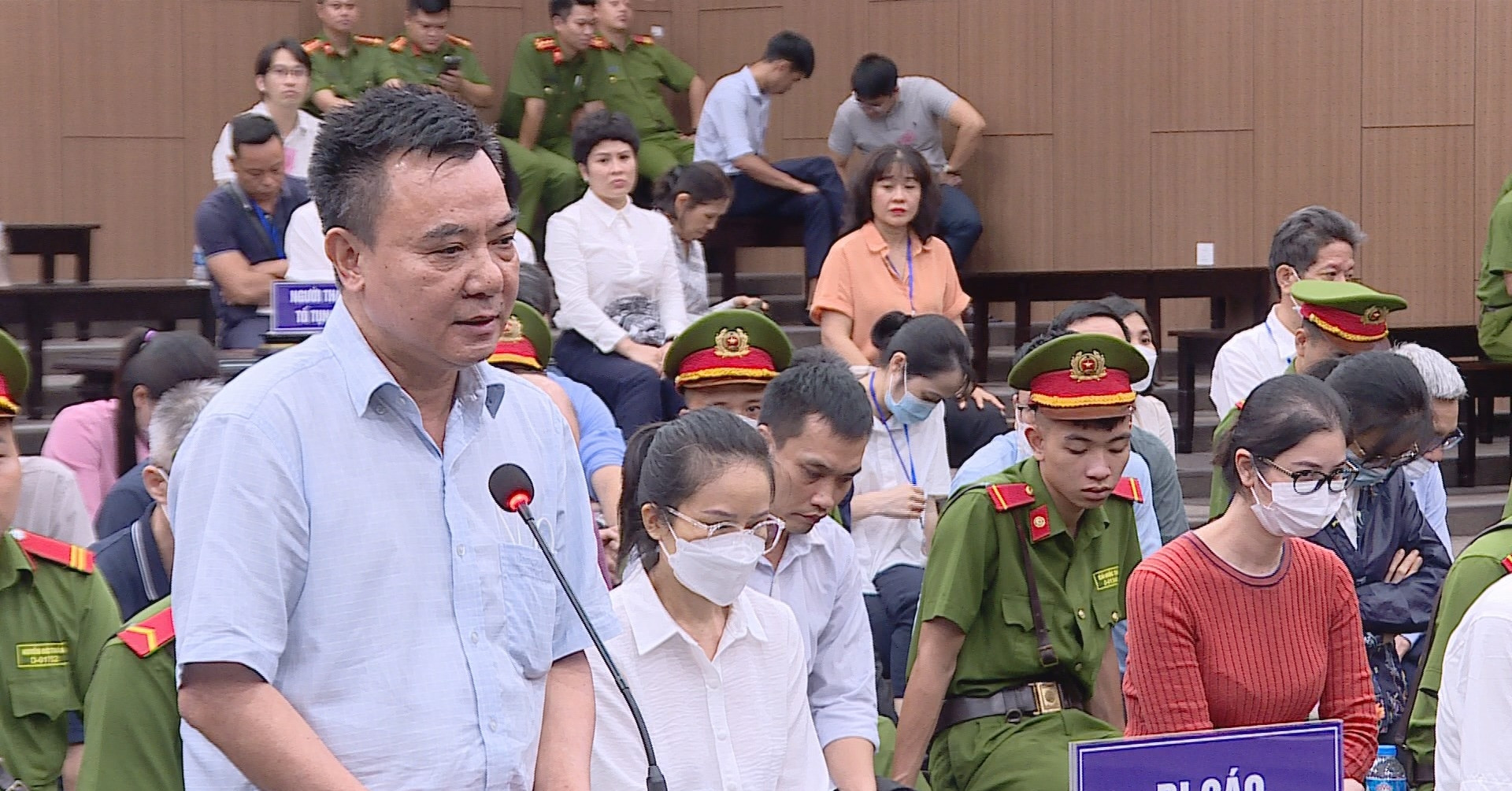 Cựu Phó GĐ Công an Hà Nội: ‘Cần xem xét những giọt nước mắt của Hoàng Văn Hưng’