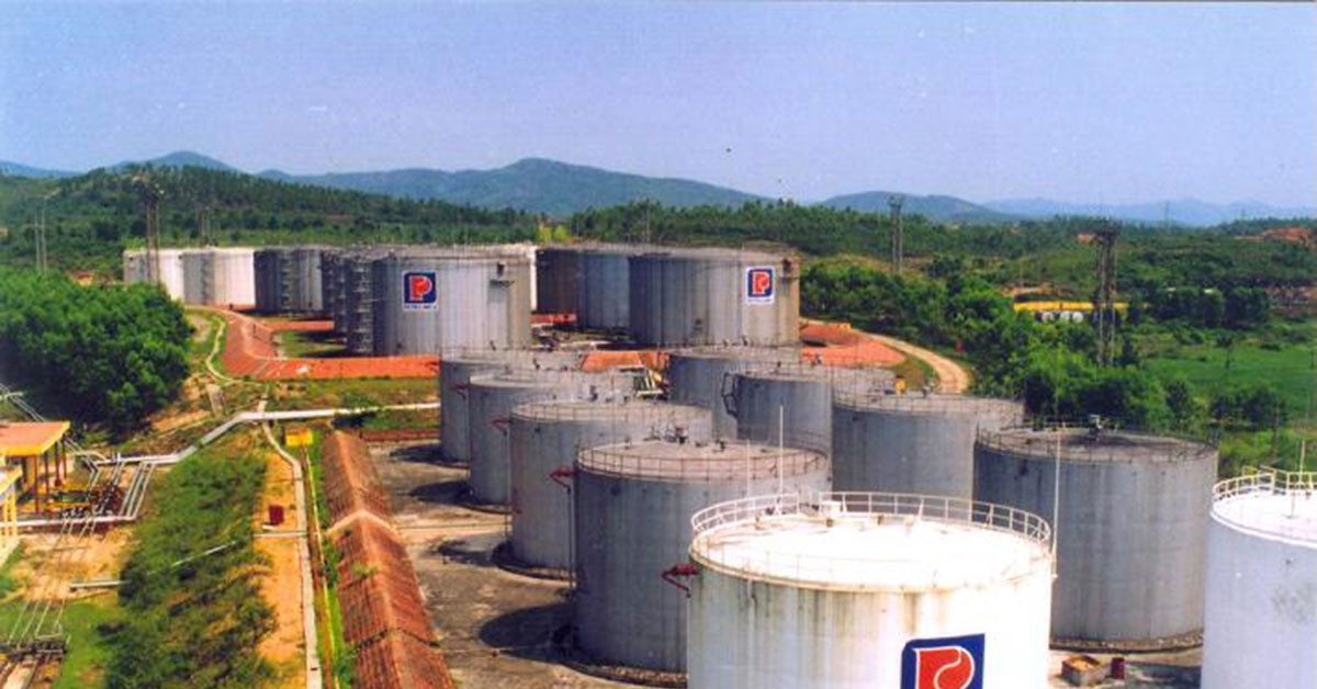 Vietnam considers building new petrol, gas storage system