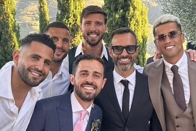 Dàn sao Man City đến mừng Bernardo Silva cưới chân dài tuyệt đẹp | VN ...