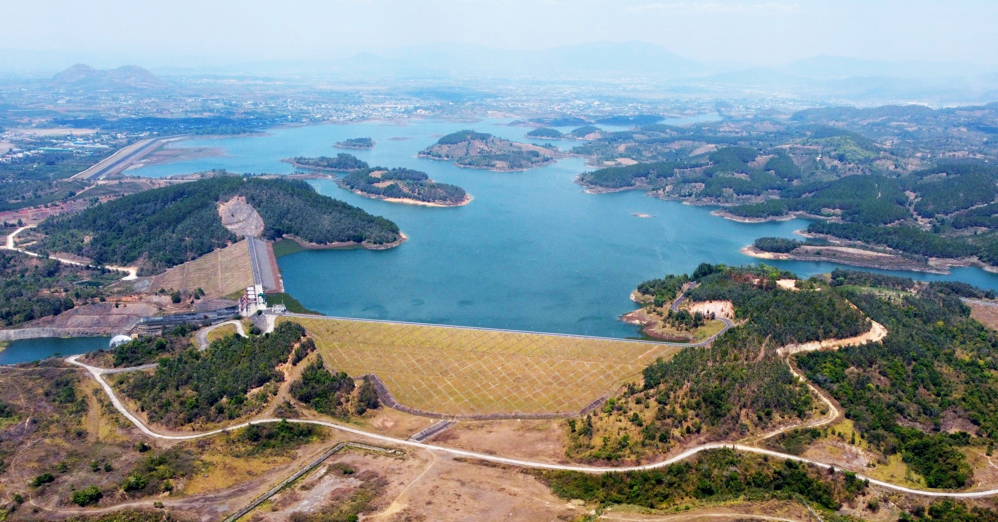 Ngăn chặn mọi giao dịch nhà đất của đại gia Nguyễn Cao Trí