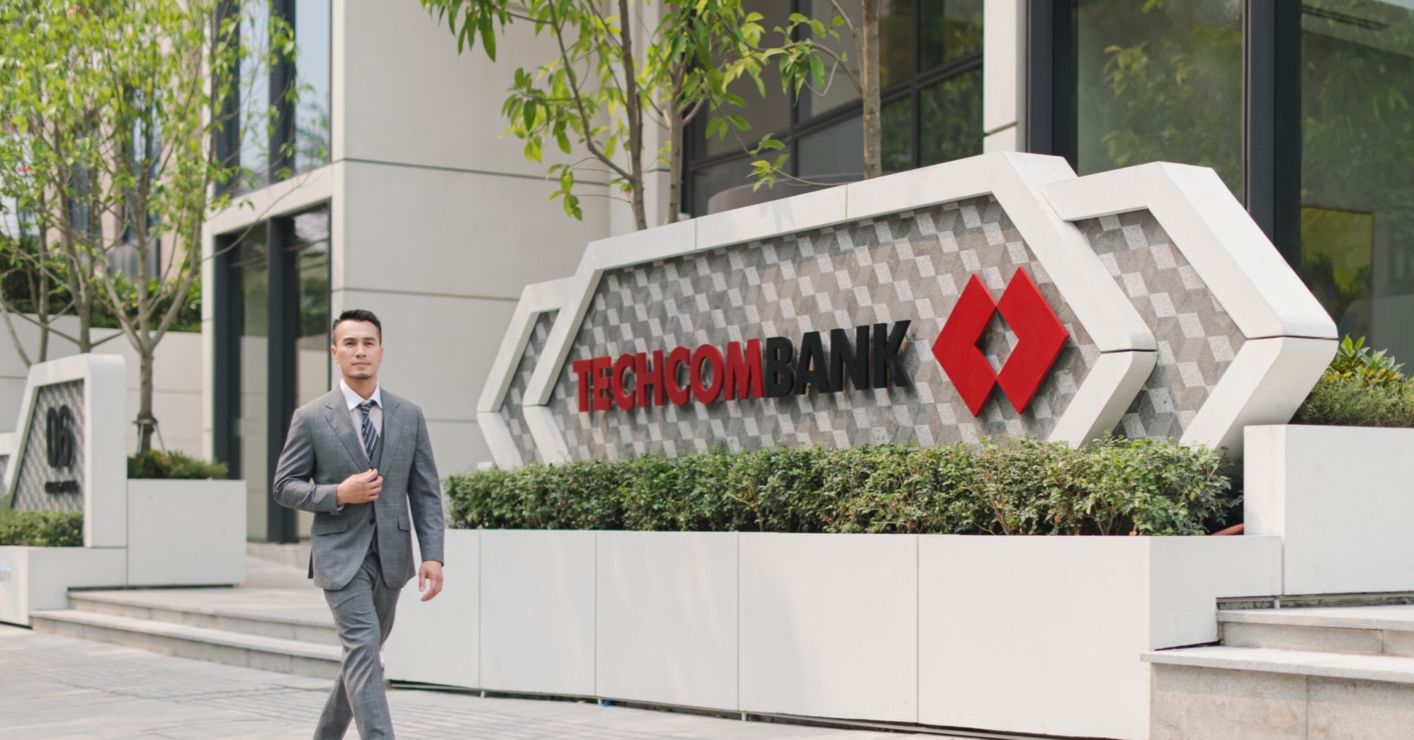 Techcombank receives two FinanceAsia Awards