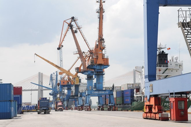 Vietnam’s foreign trade sector struggles as global demand weakens