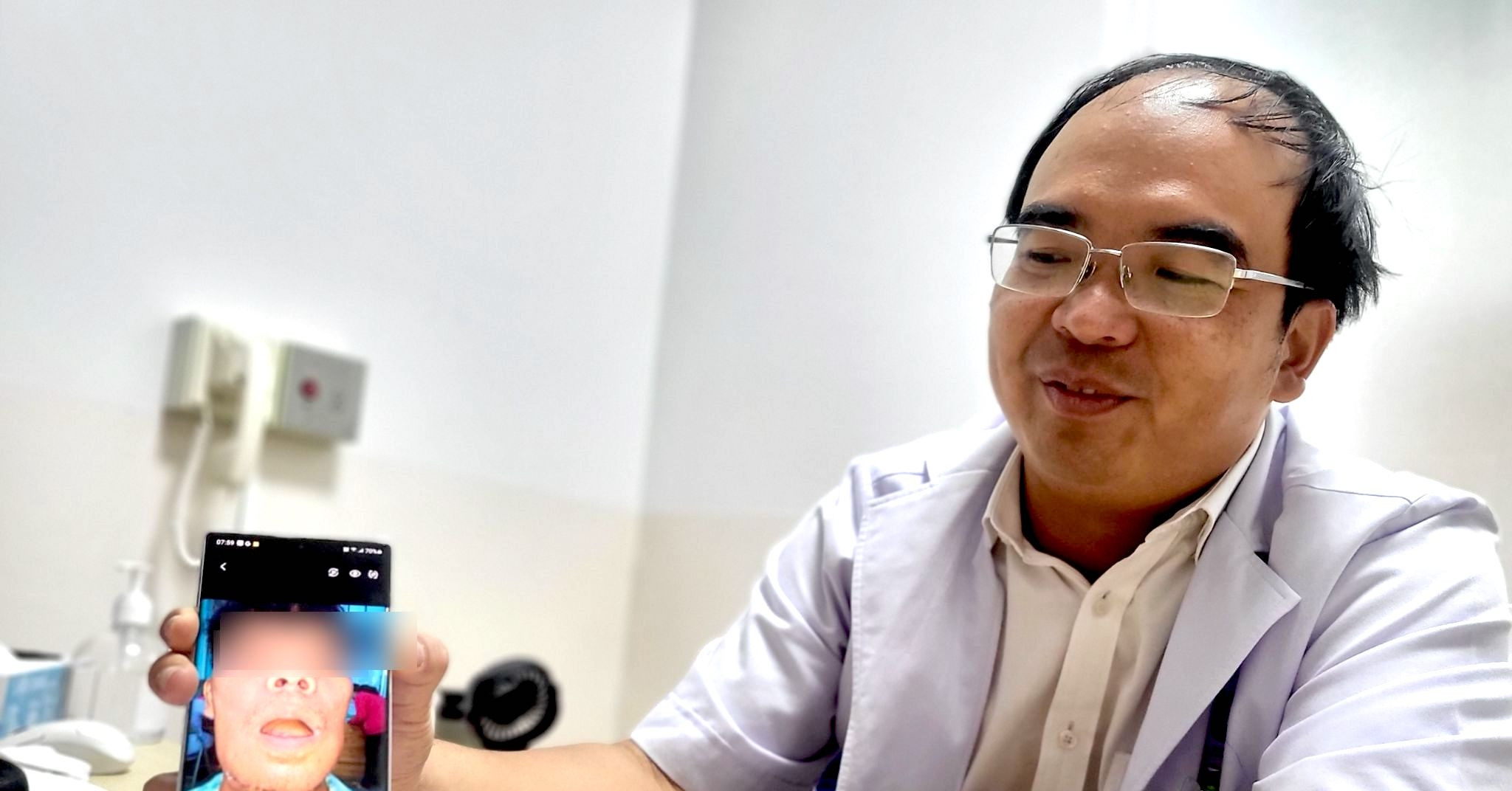 Ca phẫu thuật tốn 100.000 USD ở Singapore nhưng chỉ 18 triệu đồng ở ...