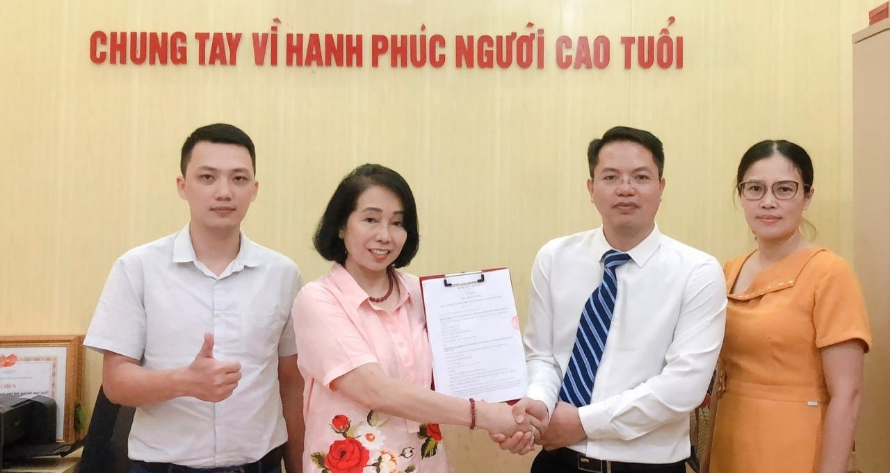 KingSport ký kết dự thảo thoả thuận tài trợ quỹ chăm sóc người cao tuổi