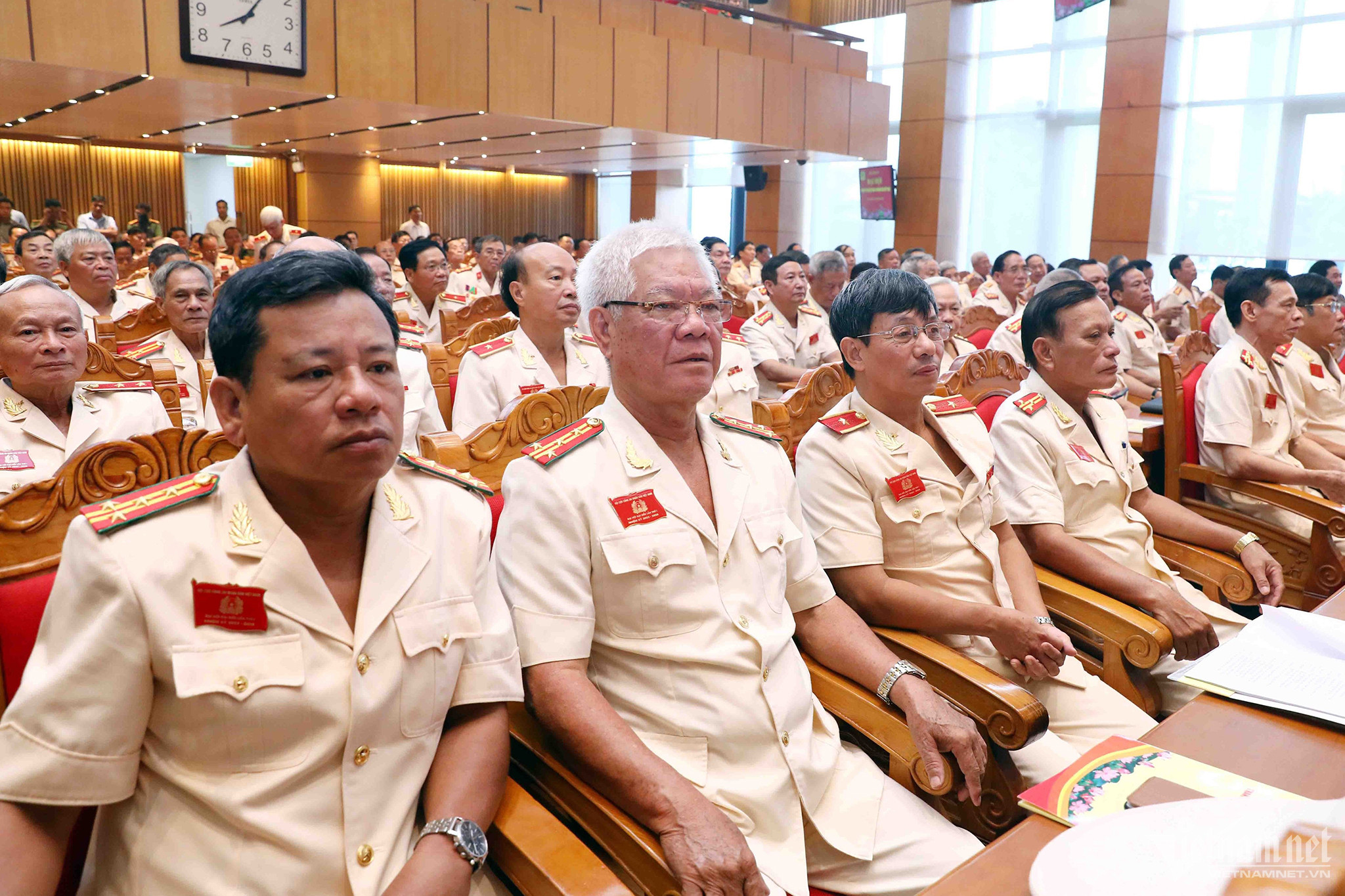 Thủ tướng: Các cựu CAND là chỗ dựa tinh thần, tấm gương để chiến sĩ trẻ ...