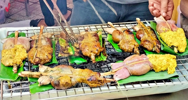 Ếch nướng kiểu Campuchia mập ú, thơm lừng khiến du khách mê tít ở An Giang