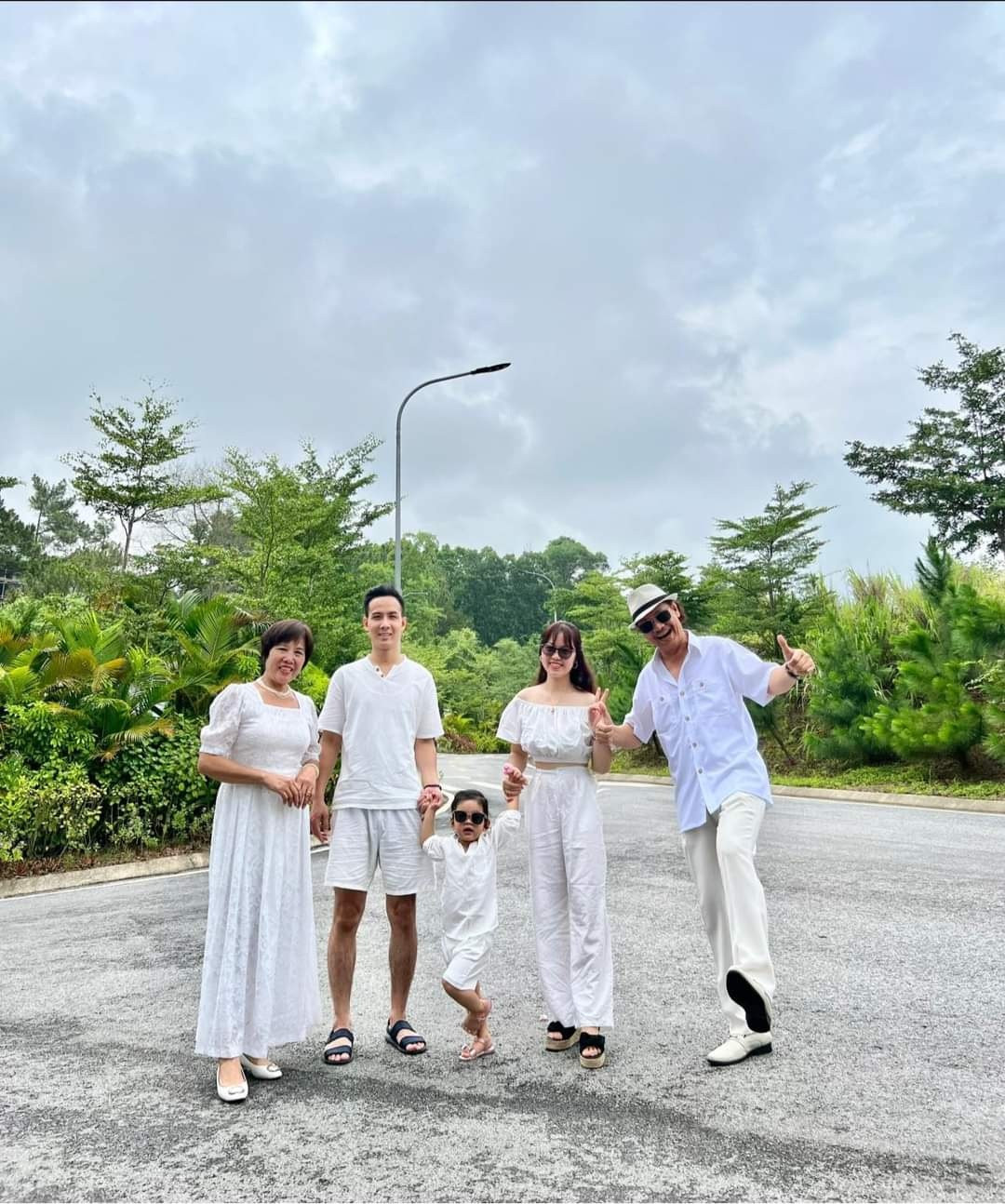 NSND Nguyễn Hải: Nhiều đất vẫn ở nhà 41m2, tự tay pha sữa, ru cháu ngủ