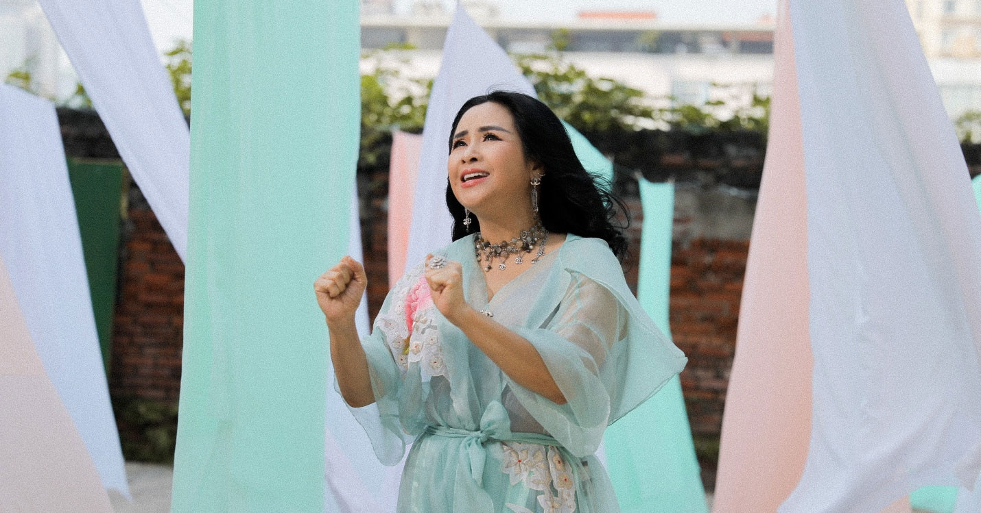 Thanh Lam hát về đấng sinh thành