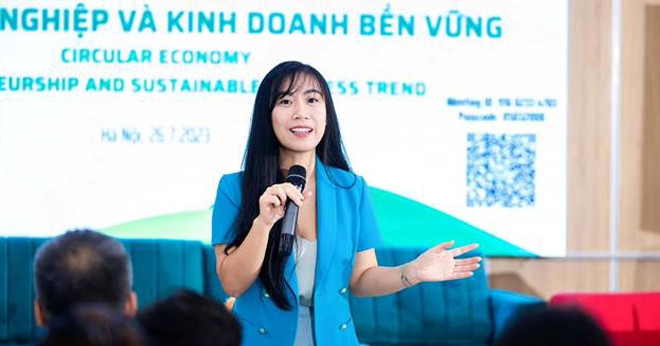 Trẻ dùng Internet sớm: Không nên cấm đoán mà hãy đồng hành cùng con