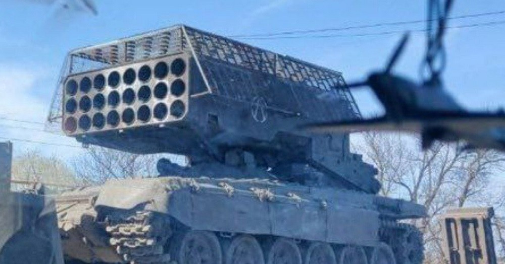 Video UAV Ukraine phá hủy pháo nhiệt áp Nga được trang bị lồng sắt