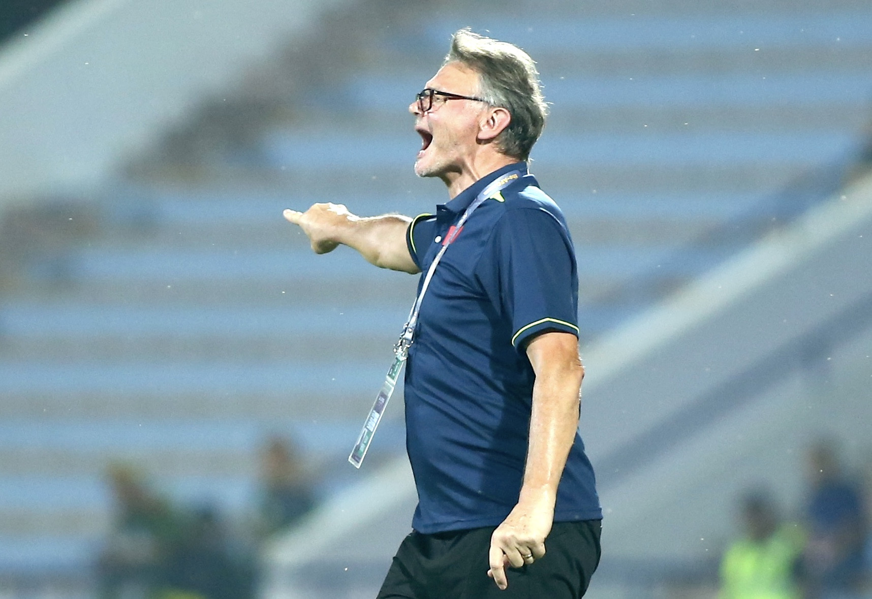 U23 Việt Nam: Cái lắc đầu của HLV Troussier và những tín hiệu mới | VN ...