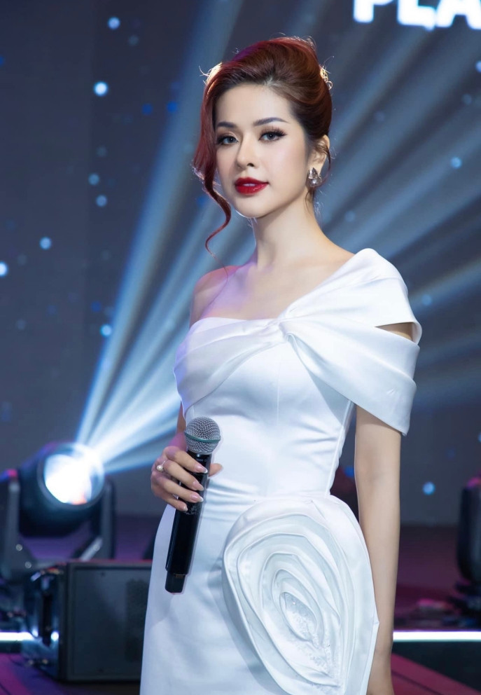 MC Thu Nga được mời dẫn show thời trang của NTK danh tiếng Hàn Quốc