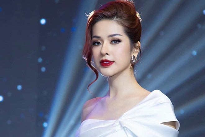 Diễn viên Ngô Phương Anh khoe dáng gợi cảm, được đón nhận ở vai trò mới