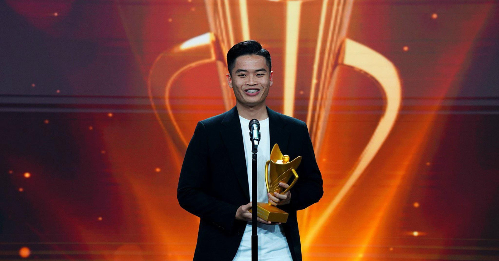 Phạm Quang Huy, Trần Thị Thanh Thúy giành Cúp Chiến thắng 2023