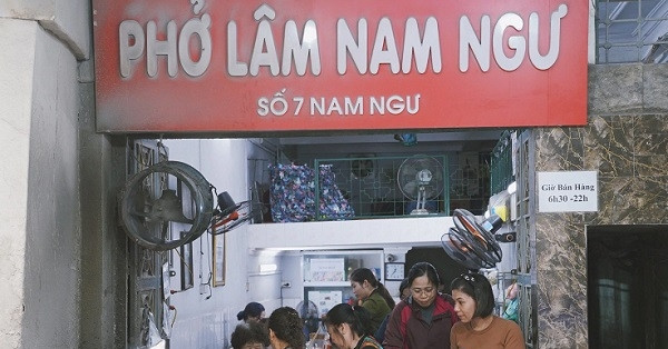 Bất ngờ quán phở Lâm từng 'lách qua khe cửa hẹp' để tồn tại