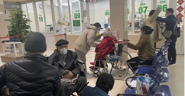 Elderly people and children hospitalised due to cold weather