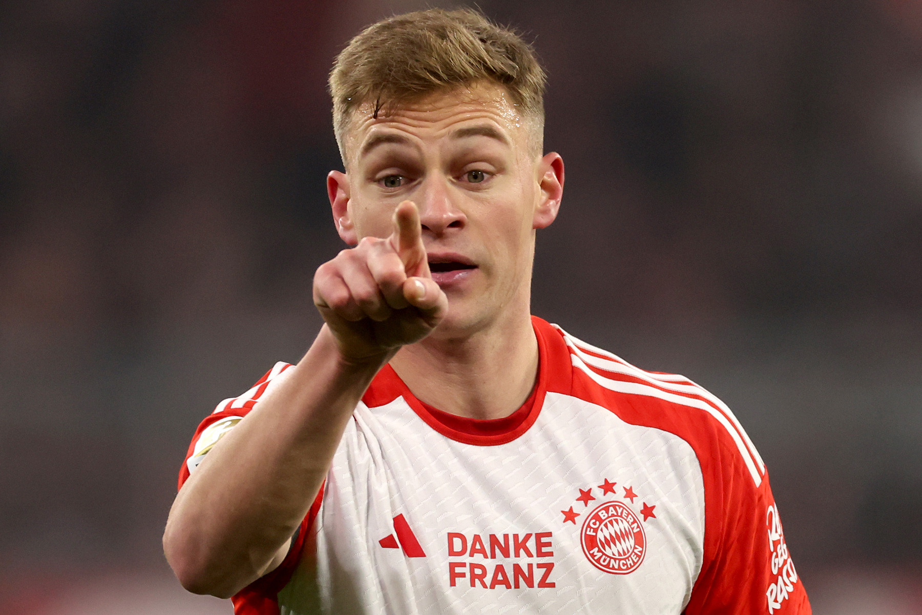 Tin chuyển nhượng 25/1: MU ký Dembele, Liverpool mua Kimmich