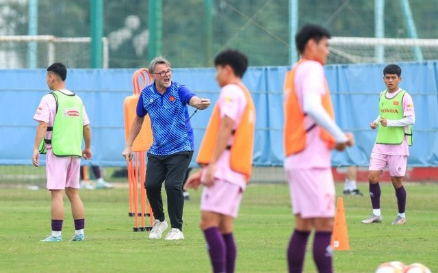 Vietnam target Asian Cup knockout stage