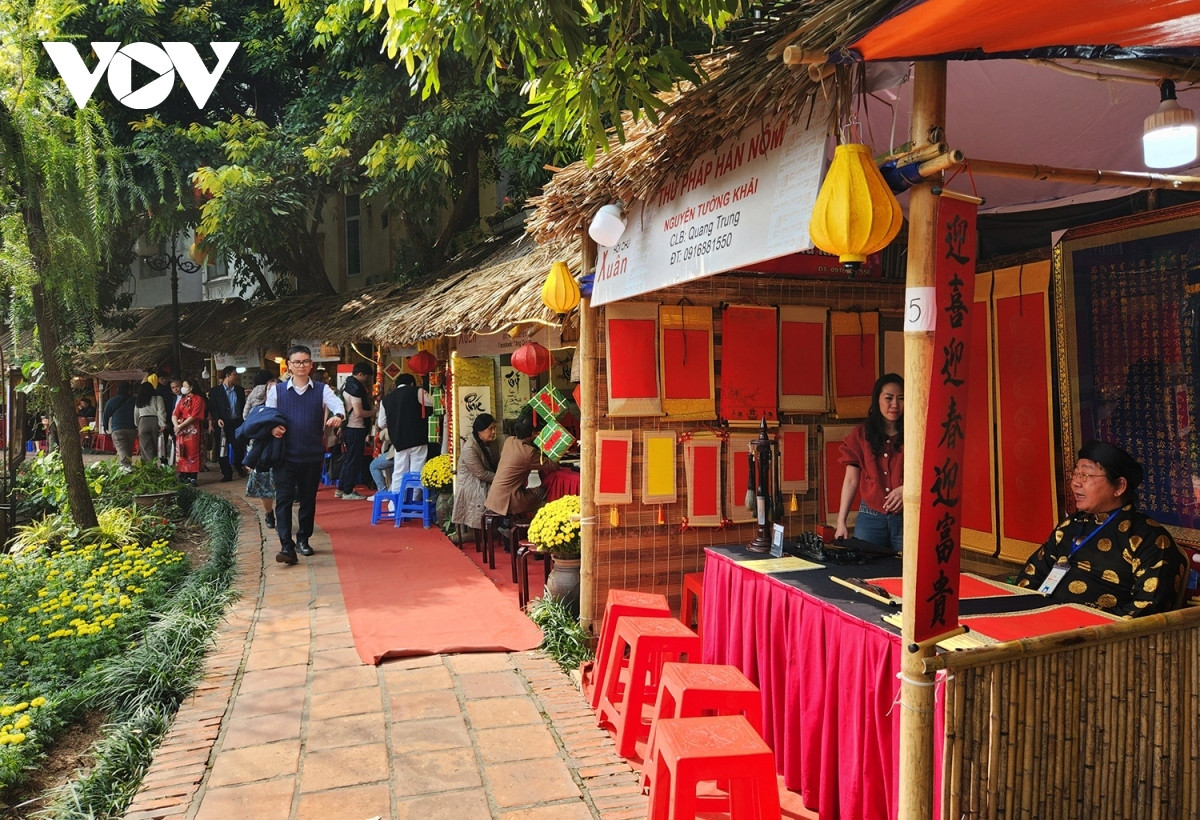 Spring calligraphy festival gets underway in Hanoi