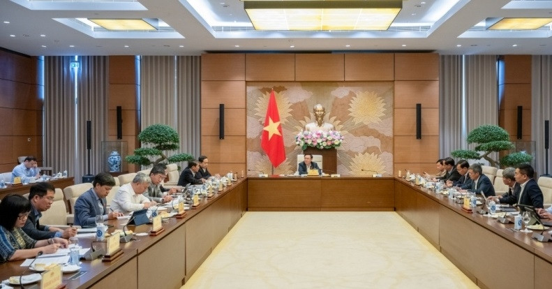 Outstanding policies to be developed for national defense industry