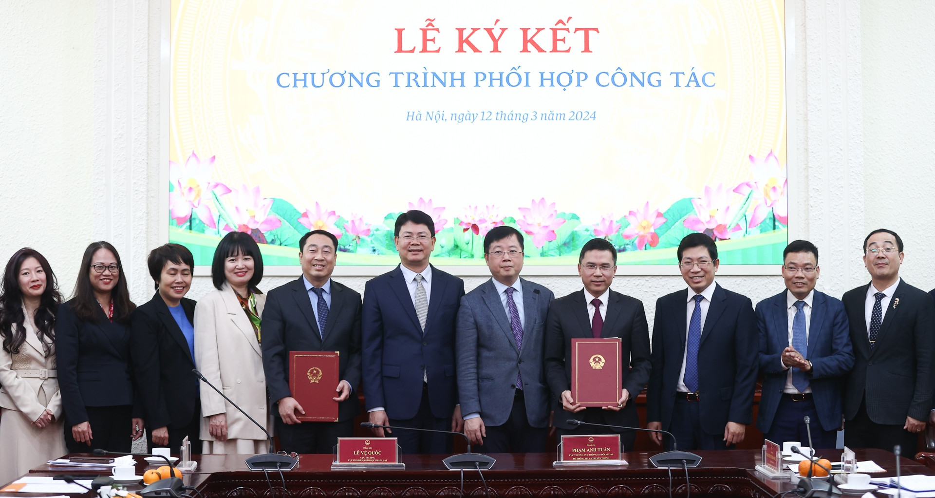 Các đơn vị thuộc Bộ TT&TT ký kết chương trình phối hợp với đơn vị của ...