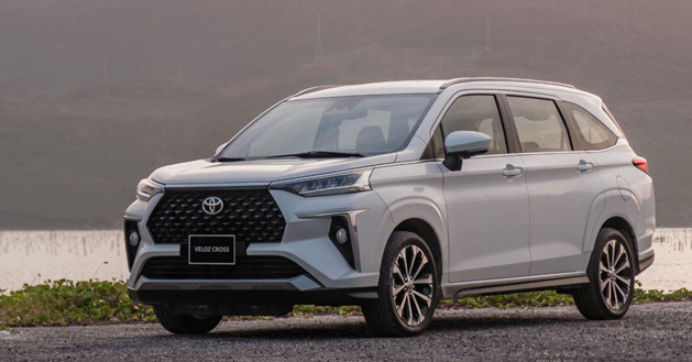 Xe Veloz Cross có giá bán mới hấp dẫn từ đầu tháng 3