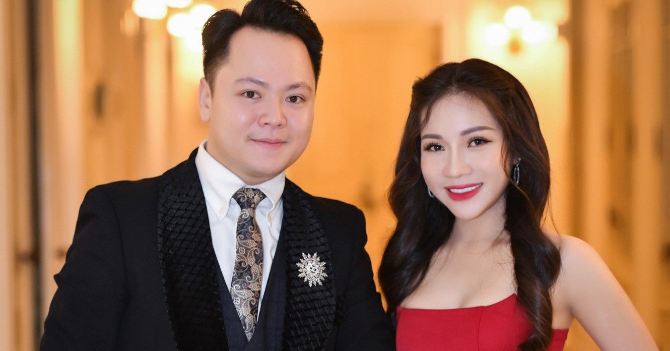 Hé lộ người tình sân khấu nhiều năm của Thiếu úy Đoàn Hồng Hạnh