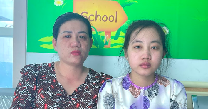 Cha mẹ chật vật xoay sở 75 triệu đồng cho con gái bị viêm cầu thận Lupus