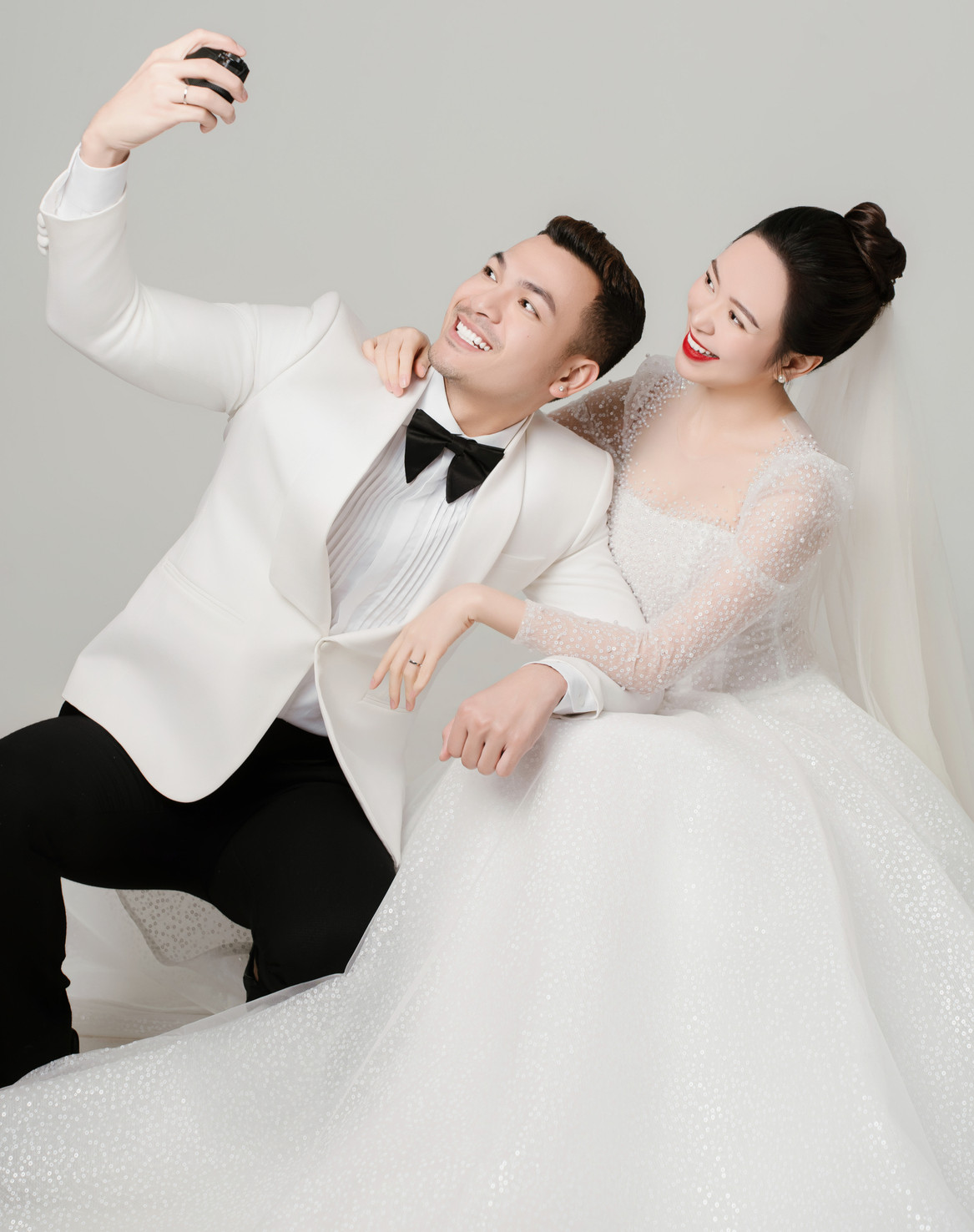 Diễn viên Kim Oanh lần đầu công khai danh tính chồng người mẫu