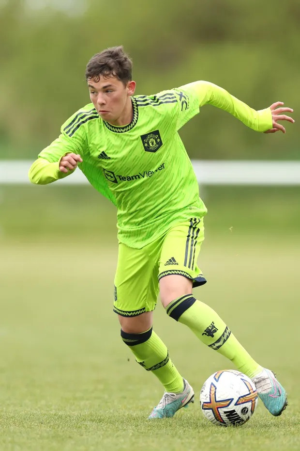 MU gây sốt đưa sao nhí Shea Lacey lên tập đội 1 đấu Bournemouth