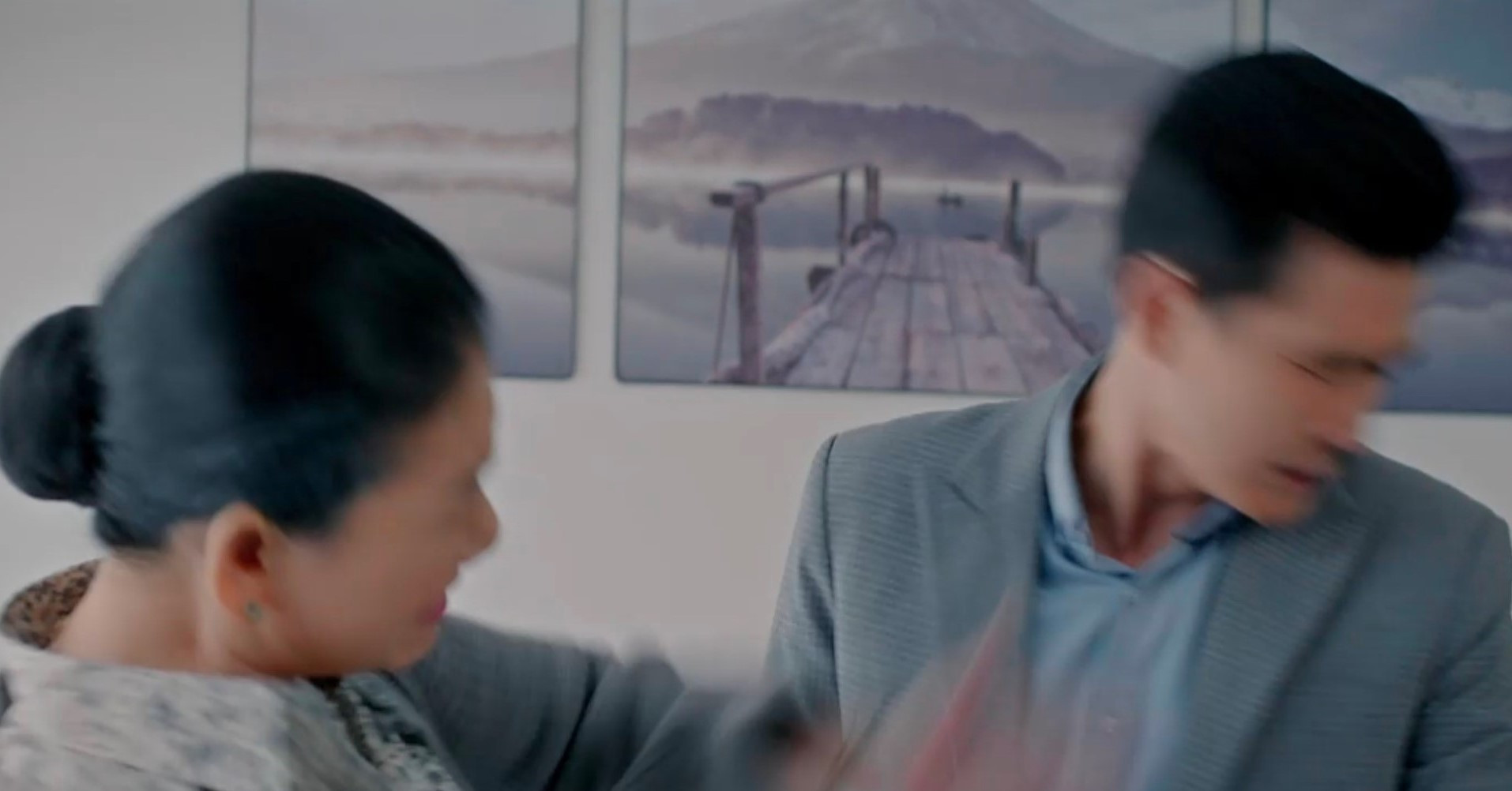 NSND Mỹ Uyên lấy đà tát Quang Sự, cả đoàn phim nghe rõ tiếng 'bốp'