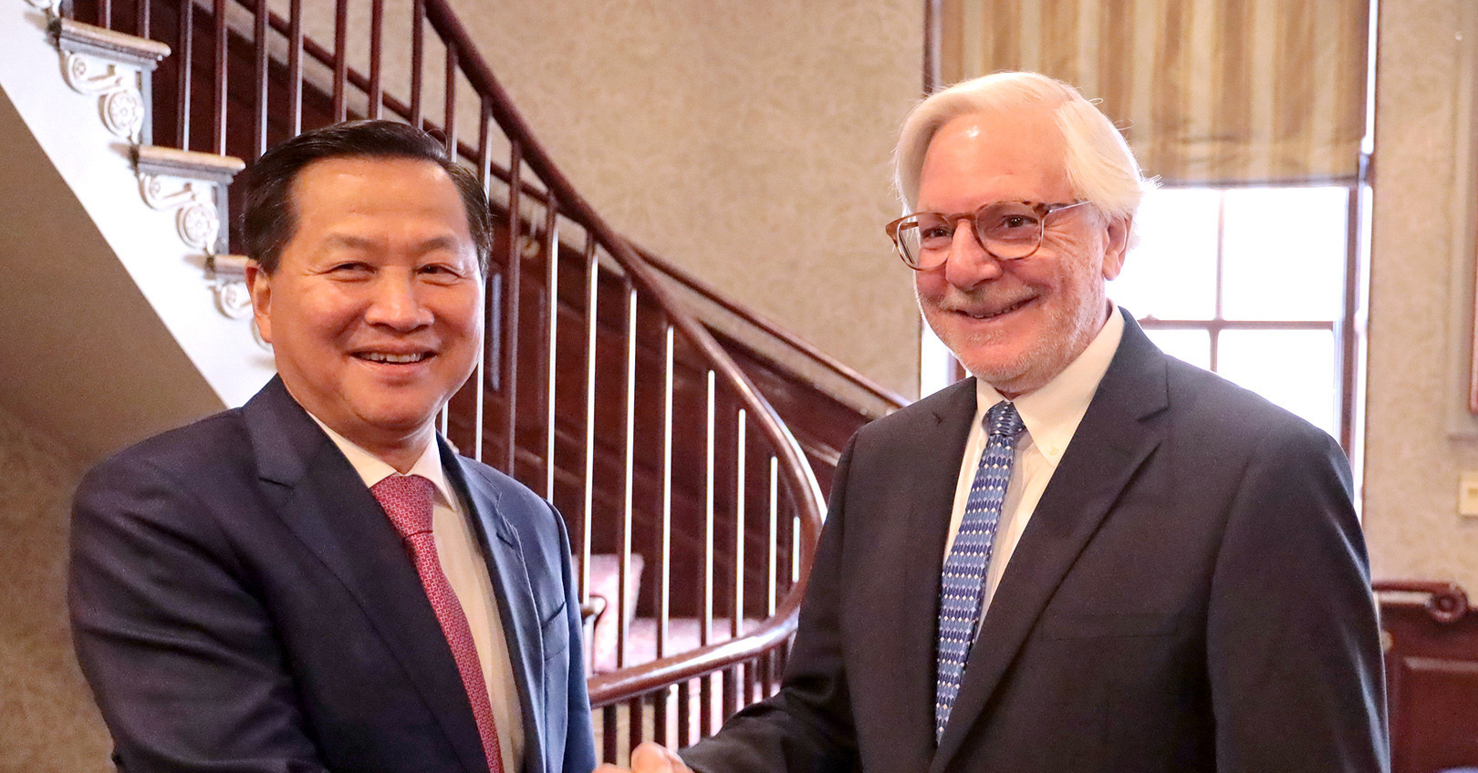 Harvard University professors impressed with Vietnam’s development