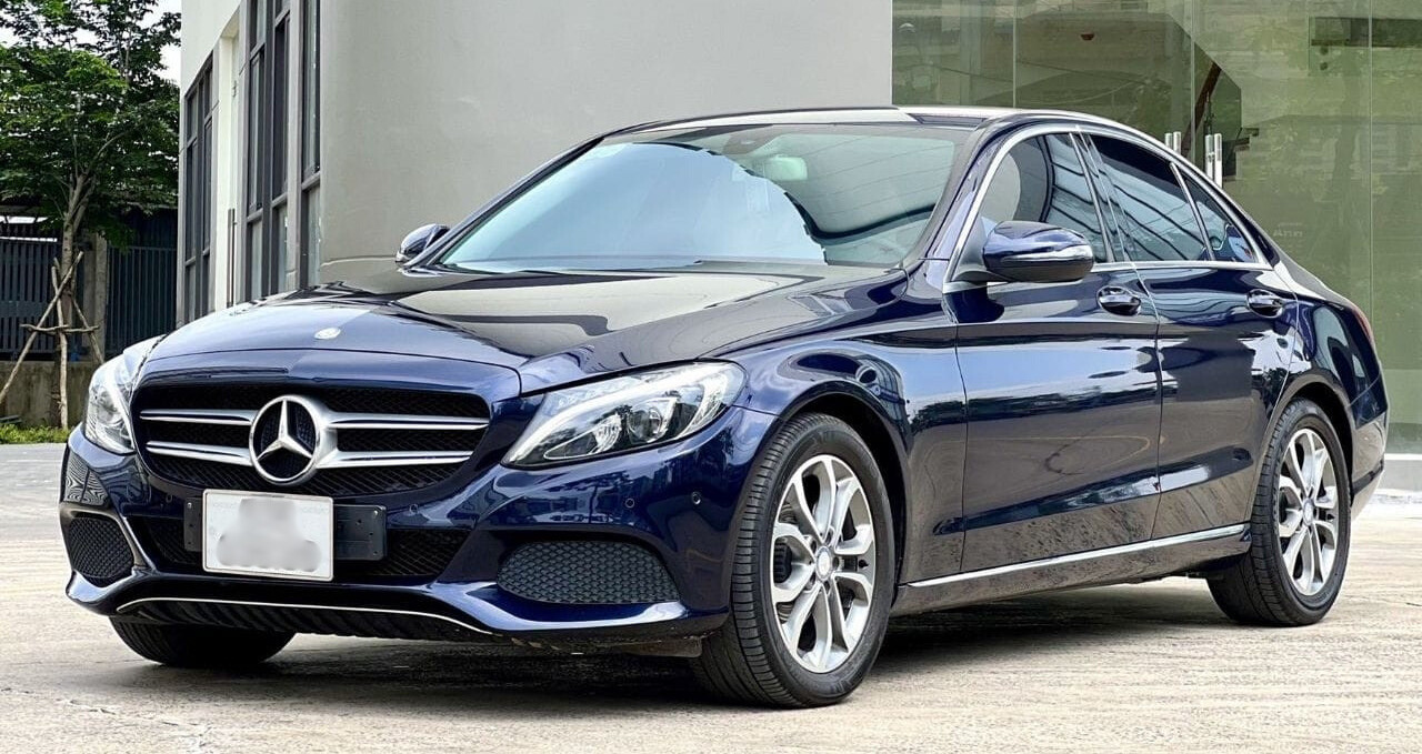 Giá xe sang Mercedes-Benz C200 2018 từng được 'săn đón' rớt giá sau 6 năm