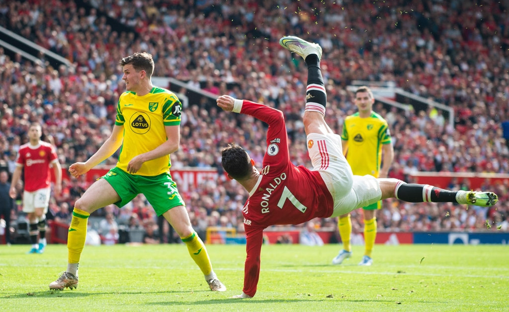 MU 3-2 Norwich: Ngày Ronaldo cứu rỗi MU