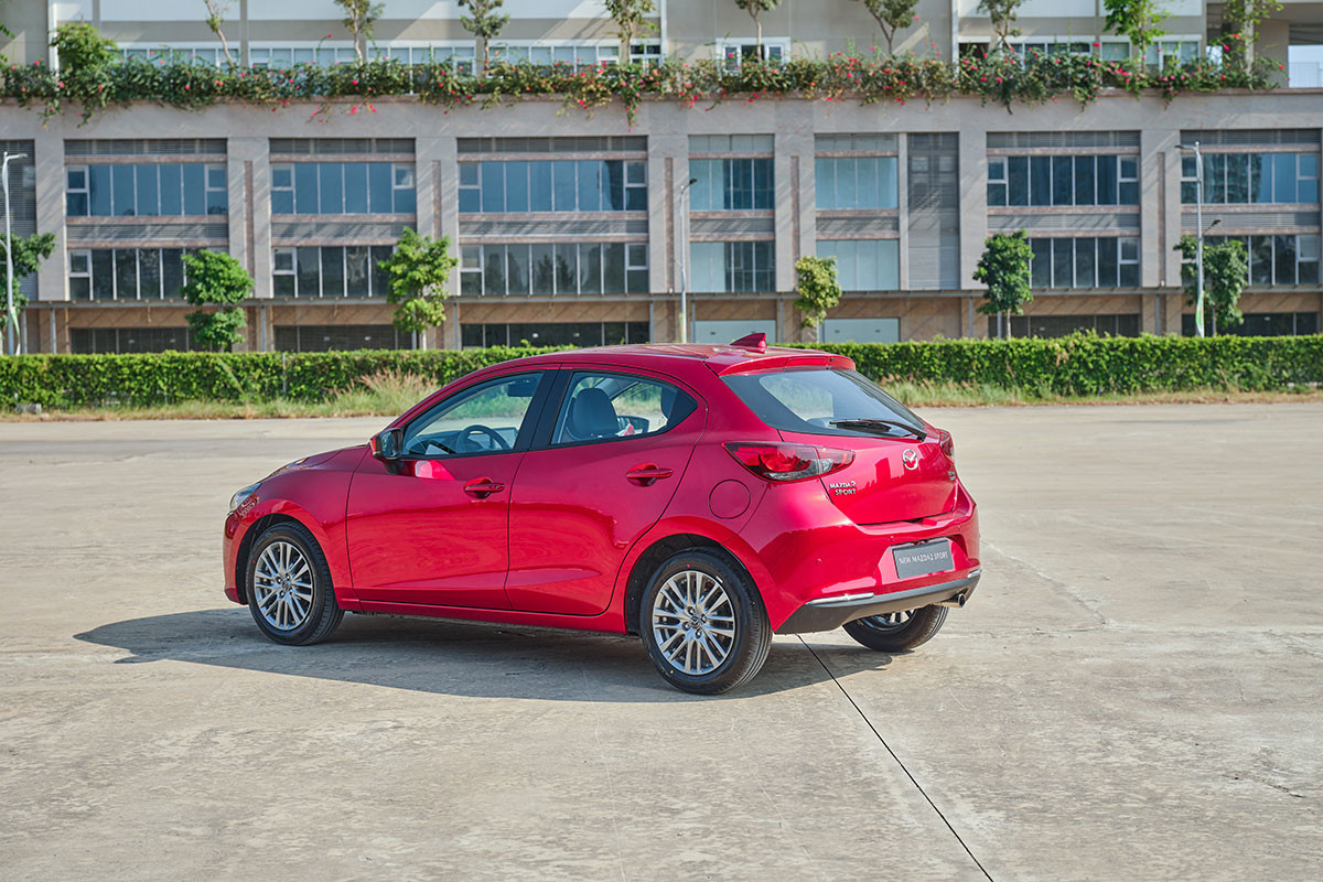 Thông số, hình ảnh, giá xe ô tô Mazda 2 Sedan 1.5L Luxury 2021