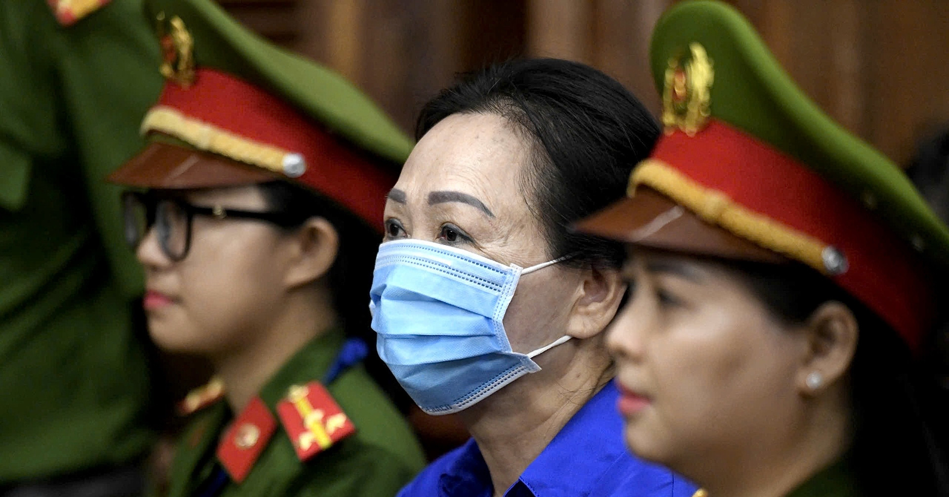 'Số phận' 2 túi Hermes bạch tạng của bị cáo Trương Mỹ Lan được quyết ra ...