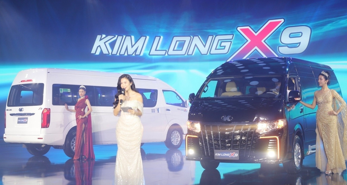 Kim Long Motor xuất xưởng mẫu xe minibus mới