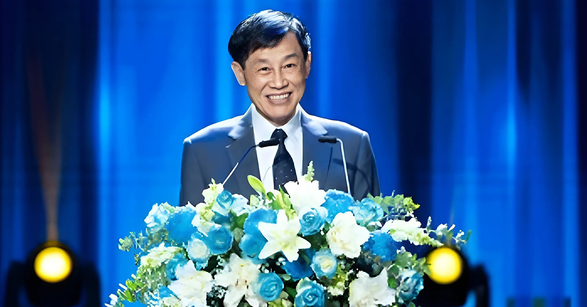 DN dịch vụ sân bay của ông Johnathan Hạnh Nguyễn lãi bộn hơn buôn vàng