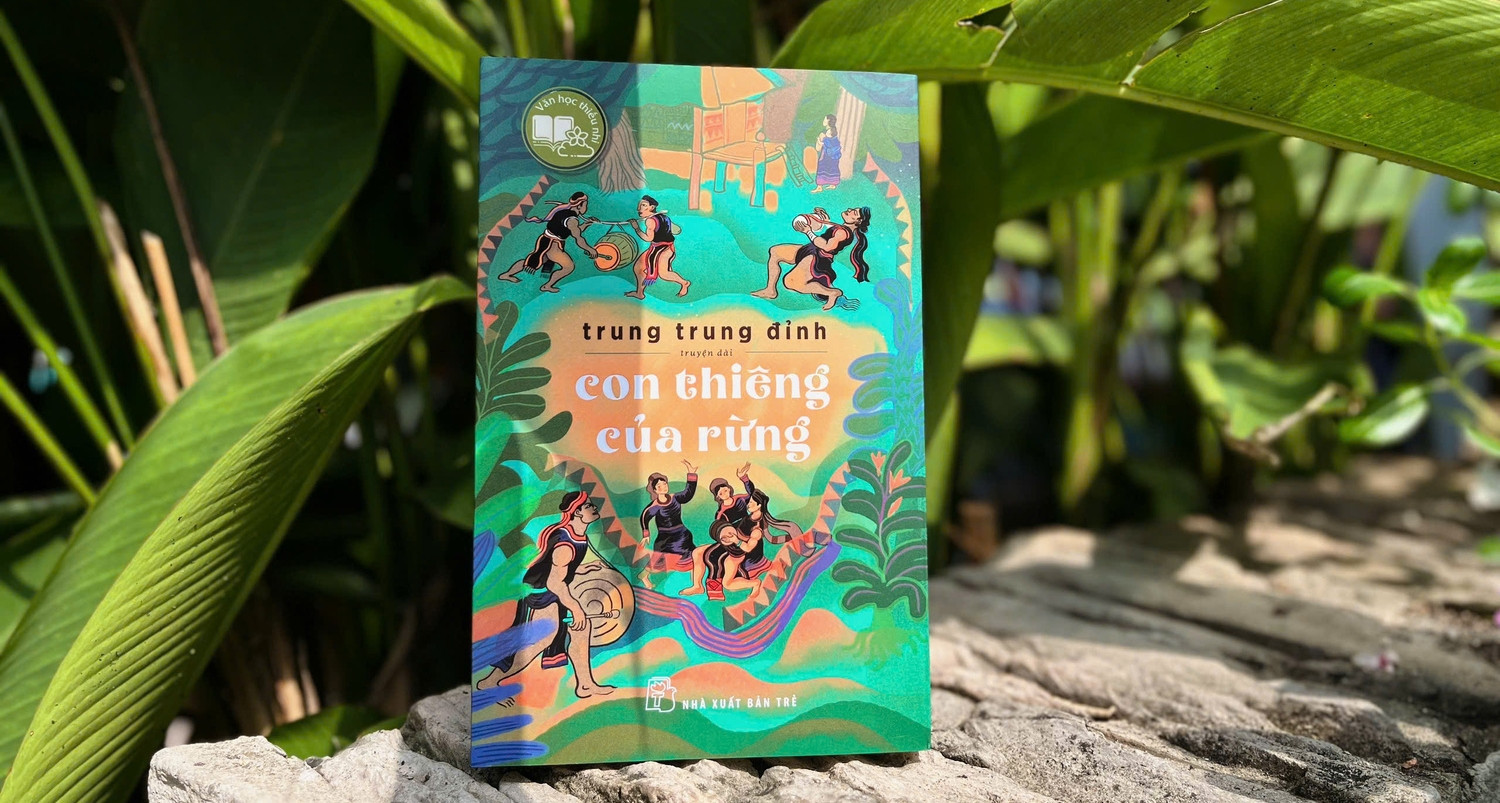 Con thiêng của rừng, câu chuyện về ngọn lửa không bao giờ tắt giữa Tây ...