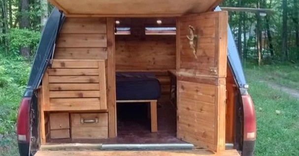 Ngôi nhà di động 'cực chất' từ chiếc xe bán tải Chevrolet 1991 chỉ với ...