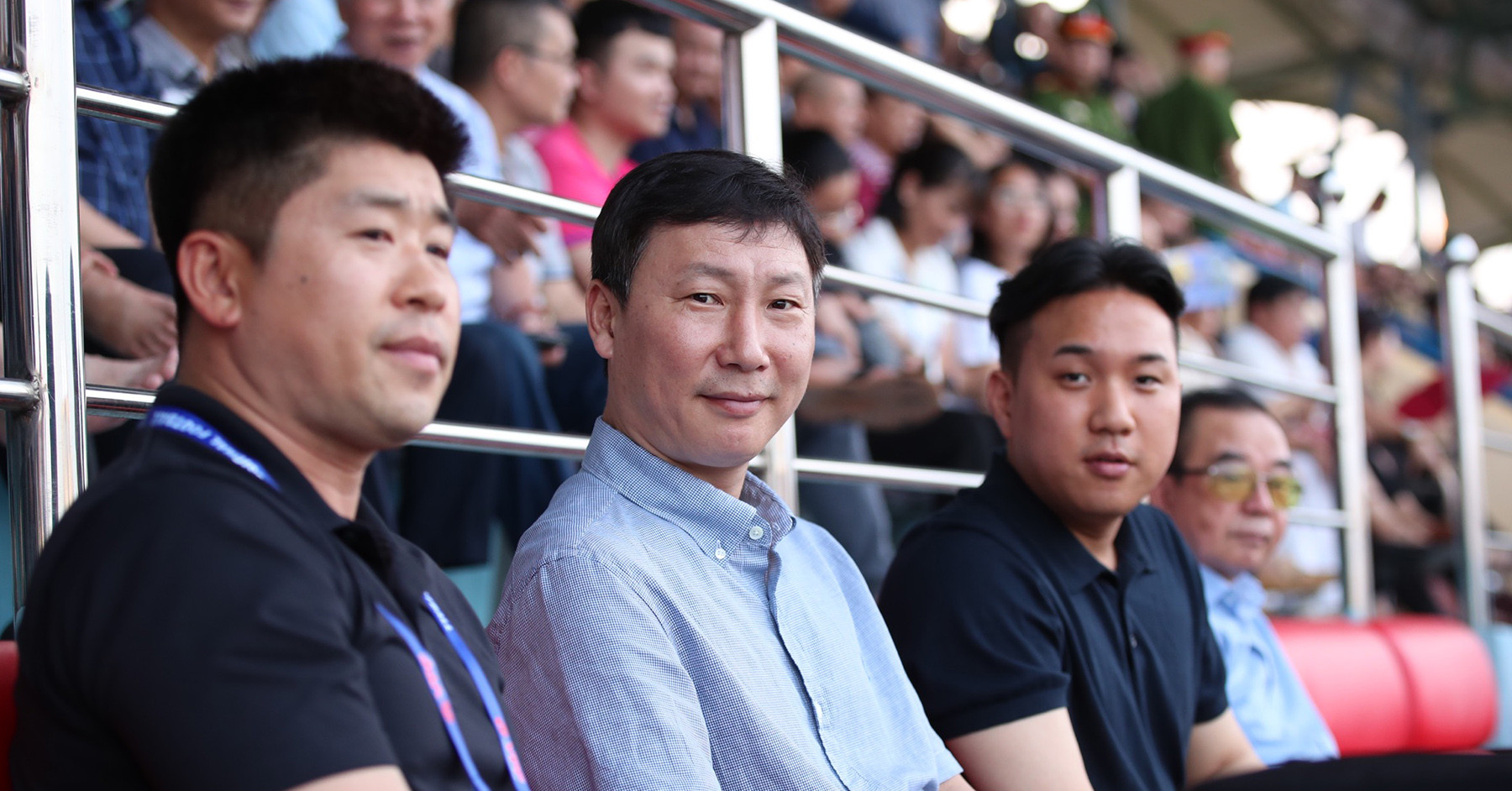 Tuyển Việt Nam, V-League trượt giá, cơ hội HLV Kim Sang Sik trổ tài