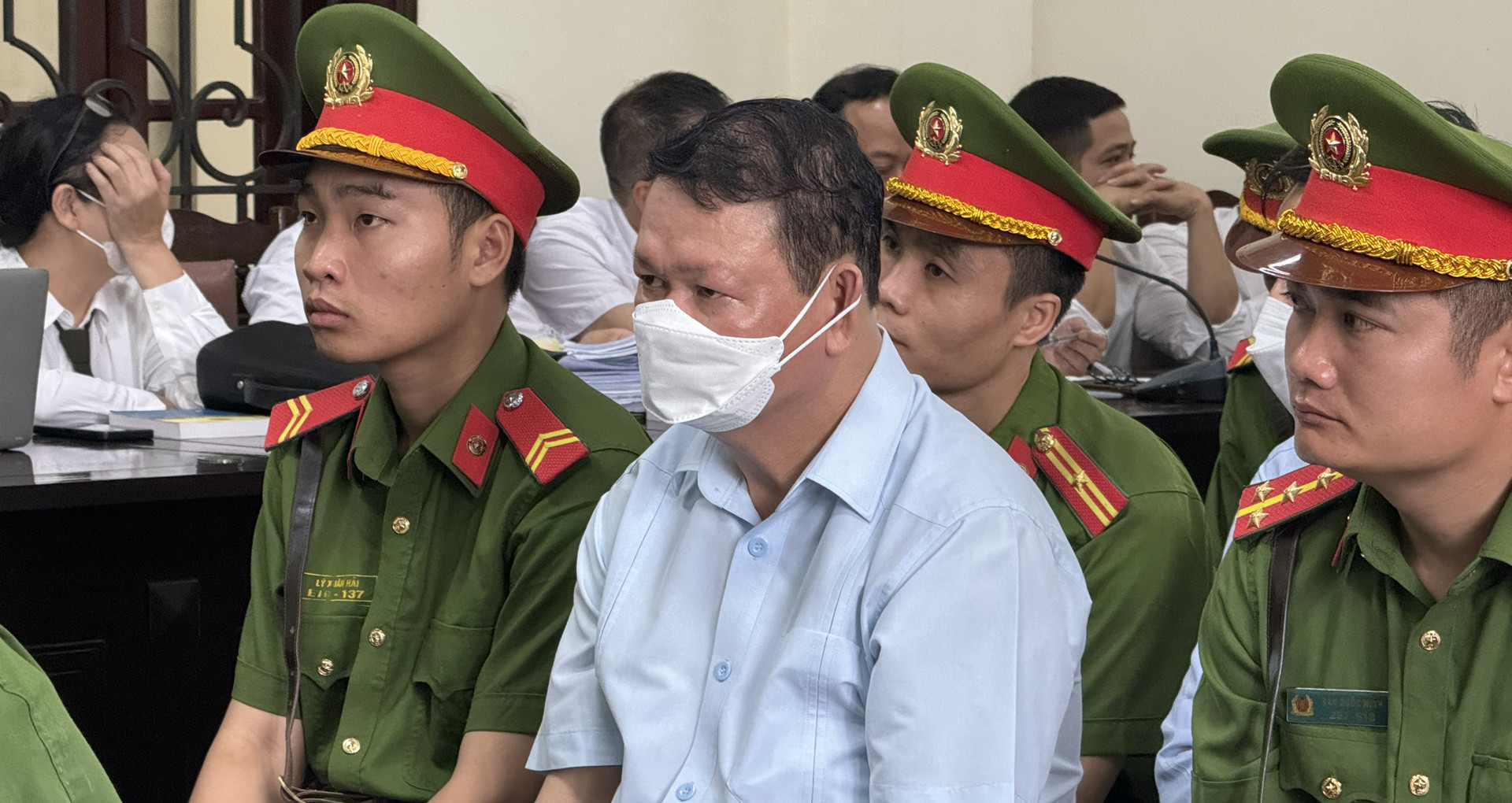 Cựu Bí thư Lào Cai Nguyễn Văn Vịnh hầu tòa