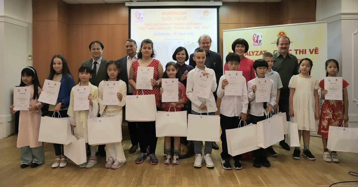 Đưa Việt Nam đến gần hơn với thế hệ trẻ tại Hungary