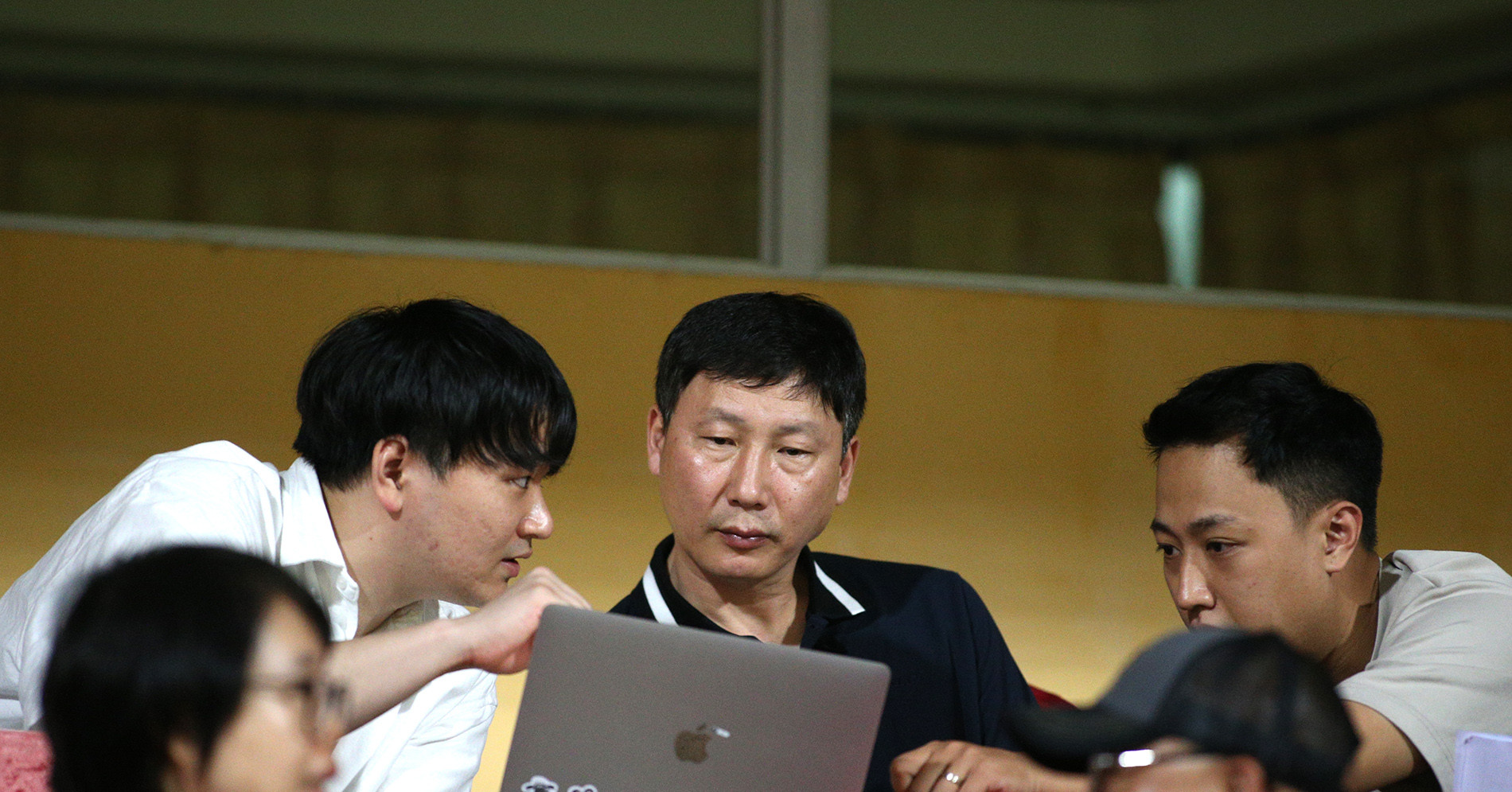 Danh sách tuyển Việt Nam, ai chọn quân cho ông Kim Sang Sik?