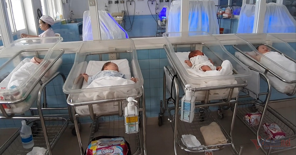 5 em bé bị bỏ rơi ở bệnh viện được giúp đỡ đủ kinh phí, xin ngưng nhận ...