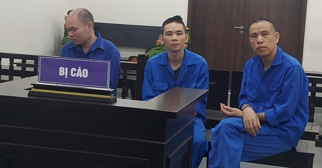 Nhóm tội phạm giả danh công an lừa đảo, dùng chiêu rút ‘tiền bẩn’