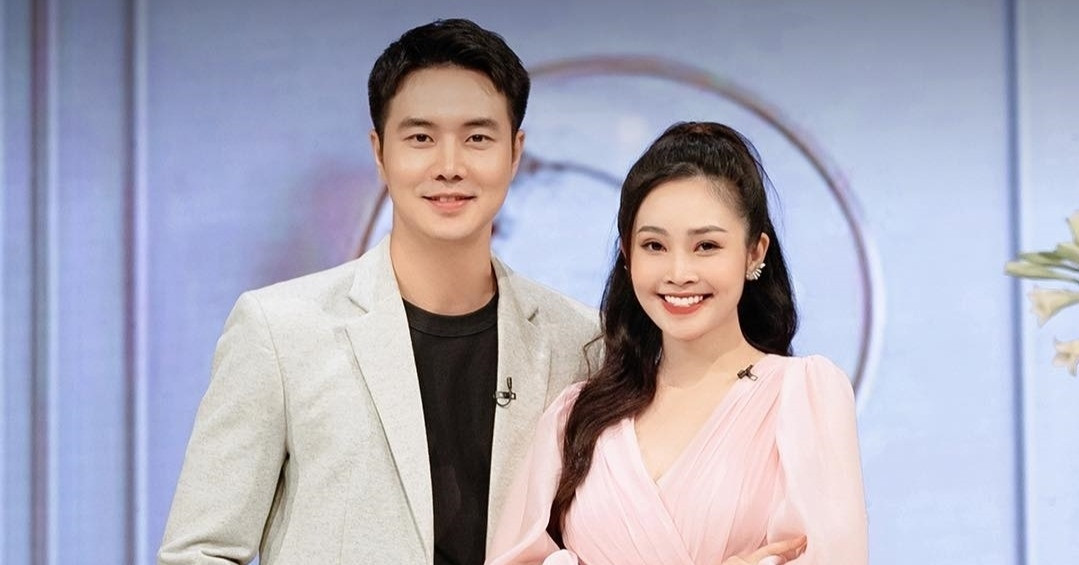 Cặp MC truyền hình Đức Hiếu – Thùy Linh: Làm truyền hình rất ‘giàu’ và ‘sướng’