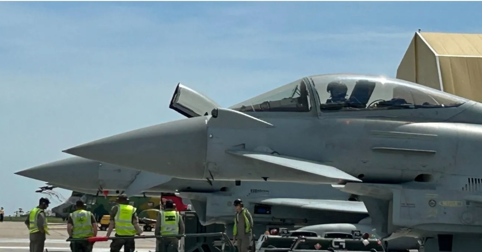 Làng nhỏ Romania thành căn cứ không quân lớn nhất của NATO ở châu Âu